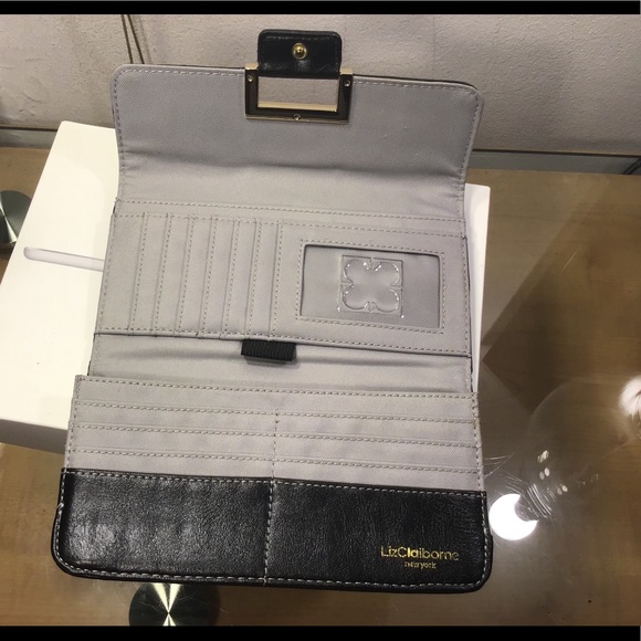 Liz Claiborne | Bags | Beautiful Liz Claiborne Womens Wallet | Poshmark